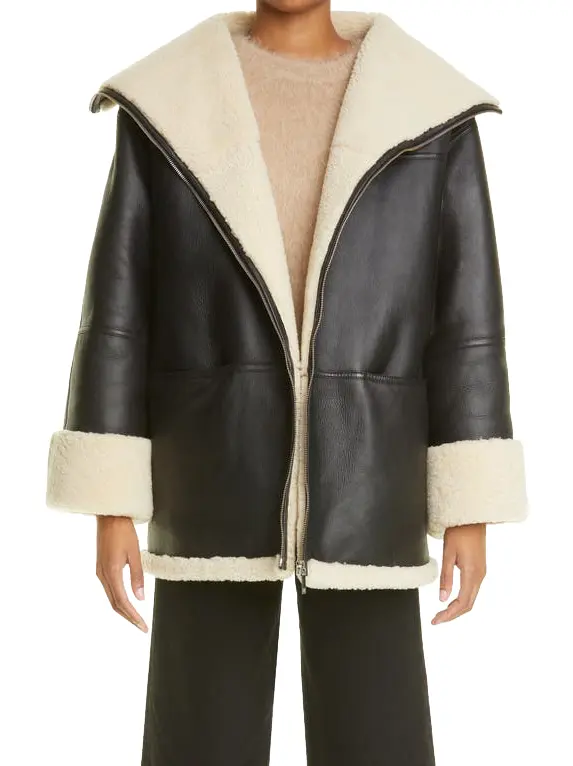 TOTEME Menfi Oversize Shearling Coat - Black/off-white