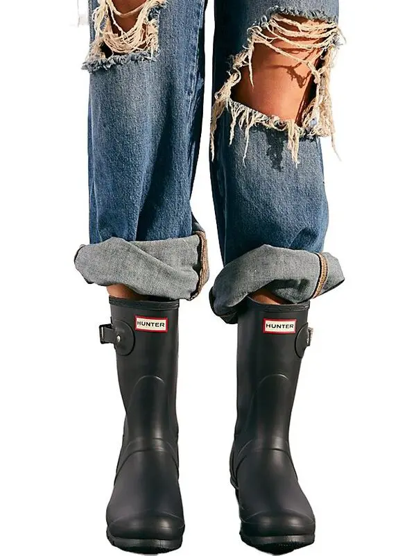 Hunter Short Rubber Boots With Buckle Accent - Black