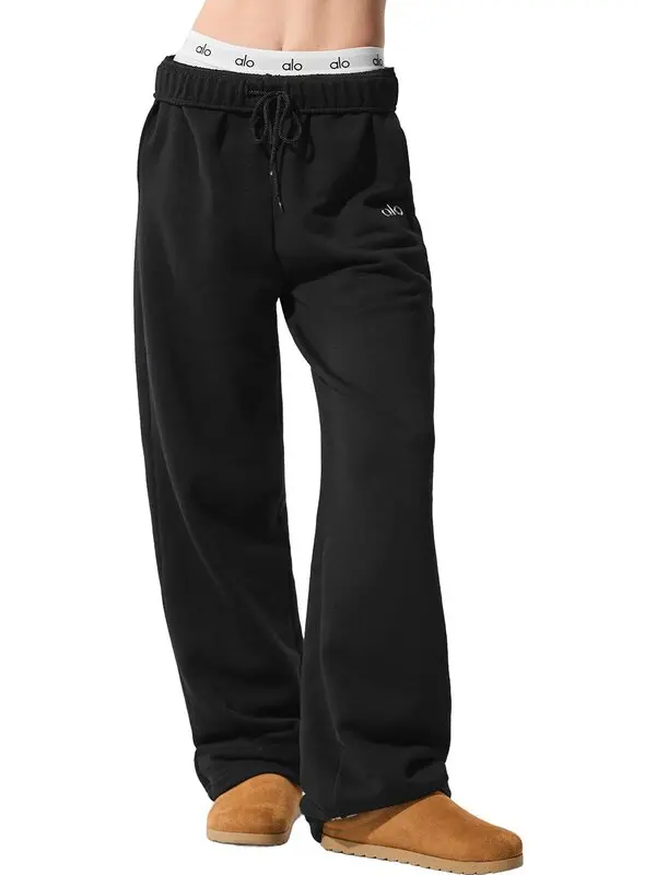 Alo Yoga Accolade Straight Leg Sweatpant - Black
