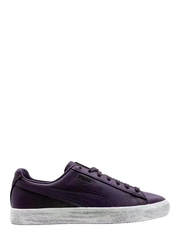 PUMA Clyde Sneakers - Purple