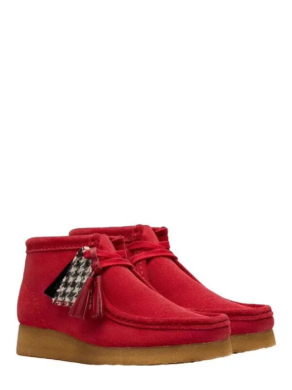 Clarks Wallabee Chukka Boot - Red Suede