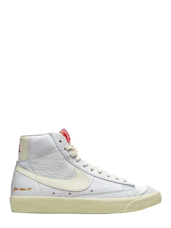 Nike Blazer Mid '77 Vntg Emb Popcorn Sneakers - White