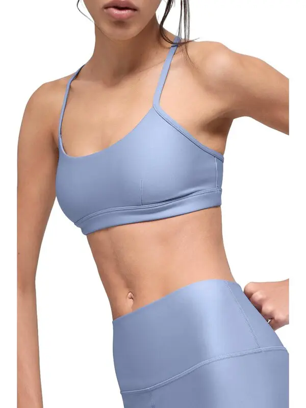 Alo Yoga Airlift Intrigue Bra - Winter Frost