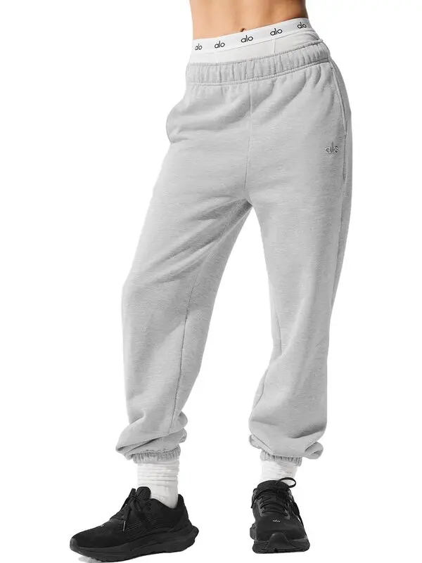 Alo Yoga Accolade Sweatpant - Athletic Heather Grey