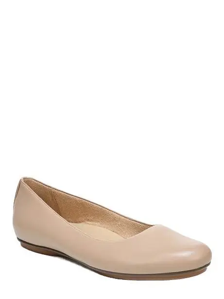 Naturalizer True Colors Maxwell Flat - Barely Nude Leather