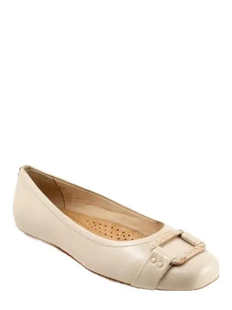Trotters Sizzle Flat - Ivory