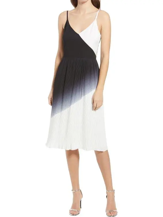 CHI CHI LONDON Almie Colorblock Pleated Slipdress - Monochrome