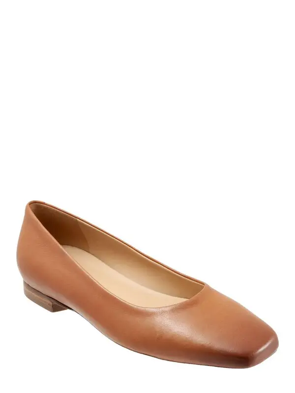 Trotters Honor Leather Flat - Caramel
