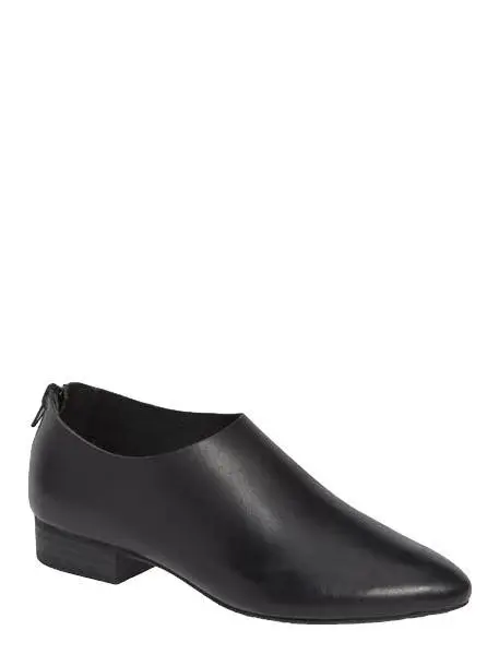 CHOCOLAT BLU Emily Loafer - Black Leather