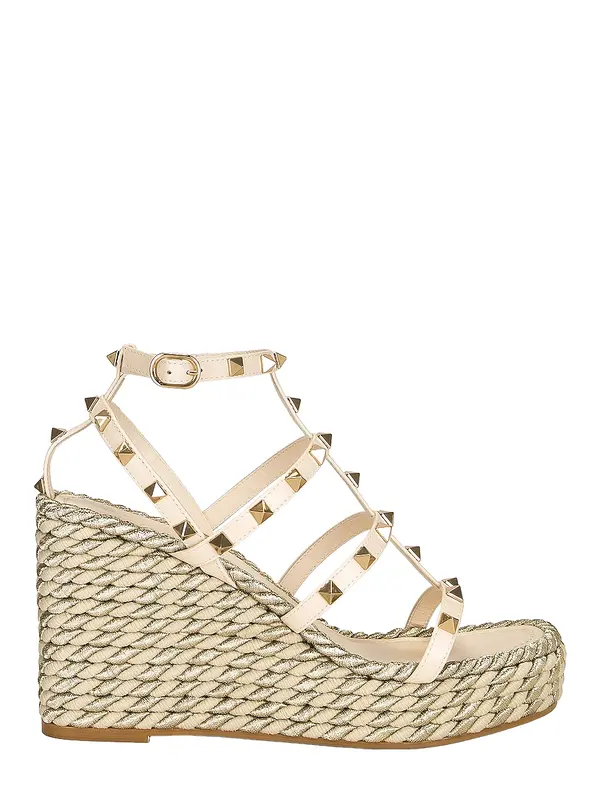 Valentino Garavani Rockstud Torchon Espadrille Wedges - Light Ivory