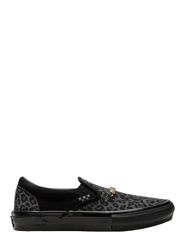 VANS X Cher Strauberry Skate Slip-on Sneakers - Black