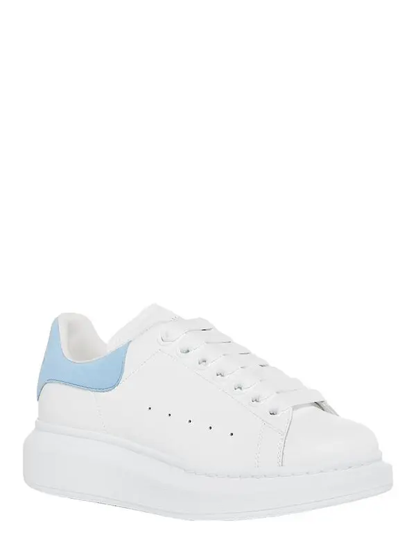 Alexander McQueen Oversized Suede Heel Detail Sneakers - White/pale Blue