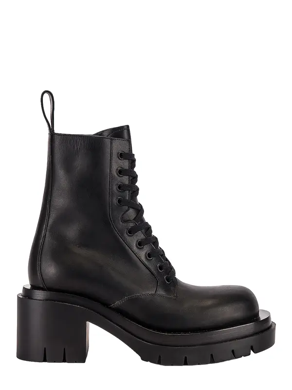 Bottega Veneta Lug Lace Up Ankle Boots - Black
