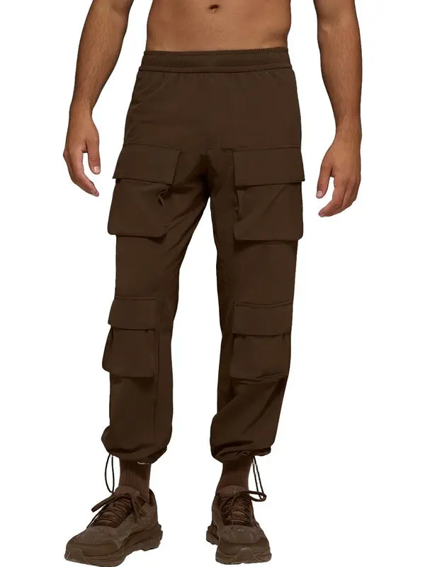 Alo Yoga Cargo Venture Pants - Espresso