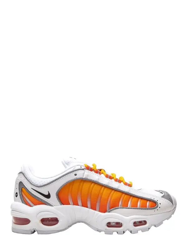 Nike Tailwind Iv Low-top Sneakers - White