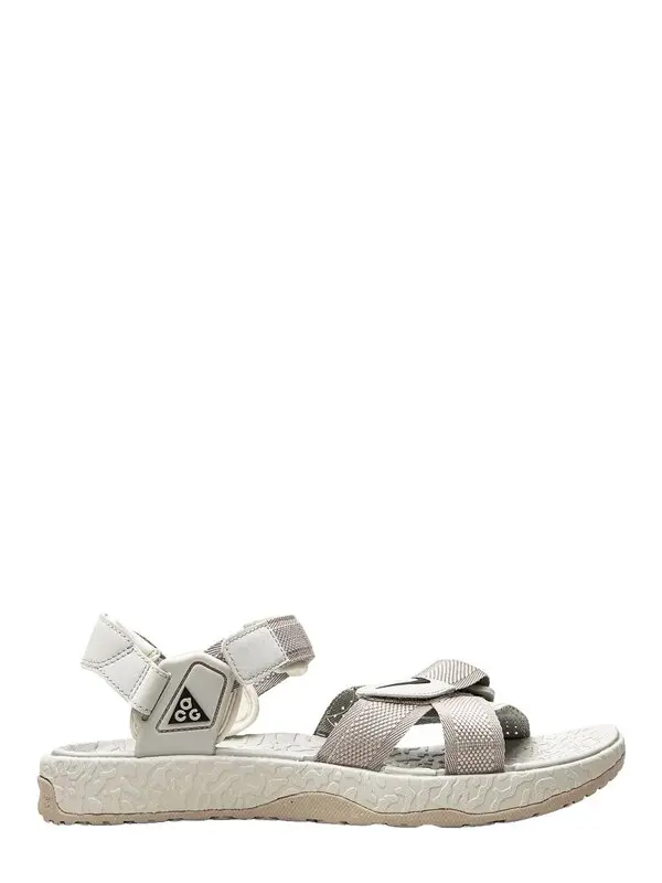 Nike Air Deschütz Sandals - White
