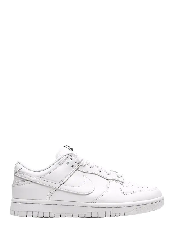 Nike Dunk Low Triple Sneakers - White