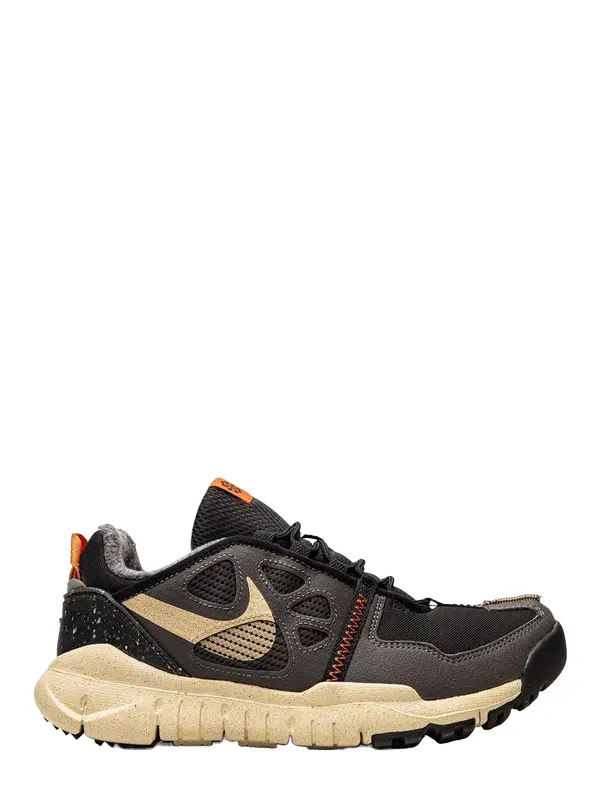 Nike Free Terra Vista Sneakers - Black