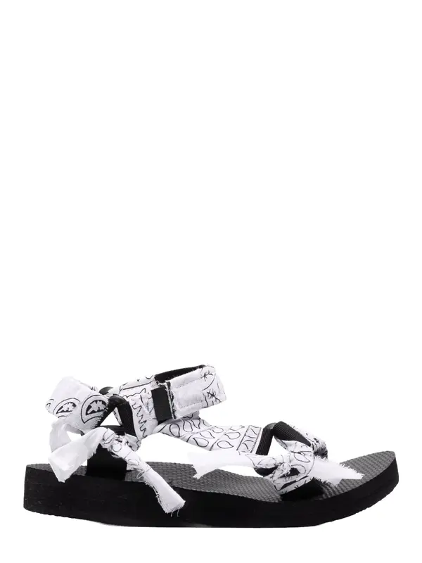 ARIZONA LOVE Trekky Bandana-print Sandals - White