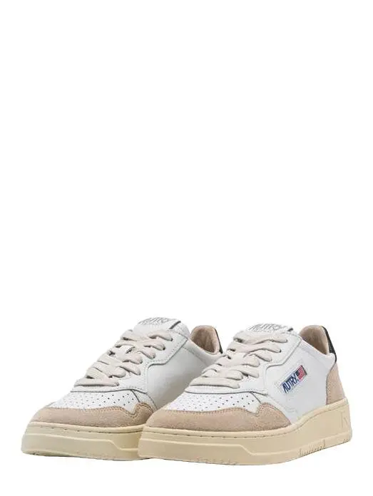 AUTRY Medalist Low Top Sneakers - Leather/suede White/black