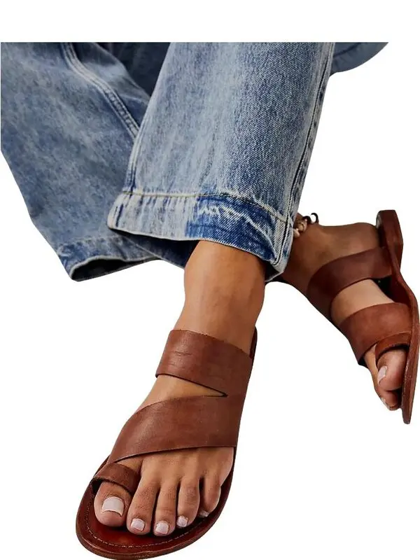 Free People Abilene Leather Toe Loop Sandals - Luggage