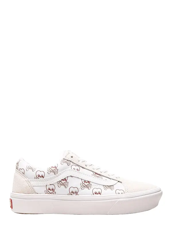 VANS Comfycush Old Skool Cold Hearted Sneakers - White