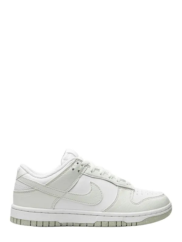 Nike Dunk Low Nn Sneakers - White