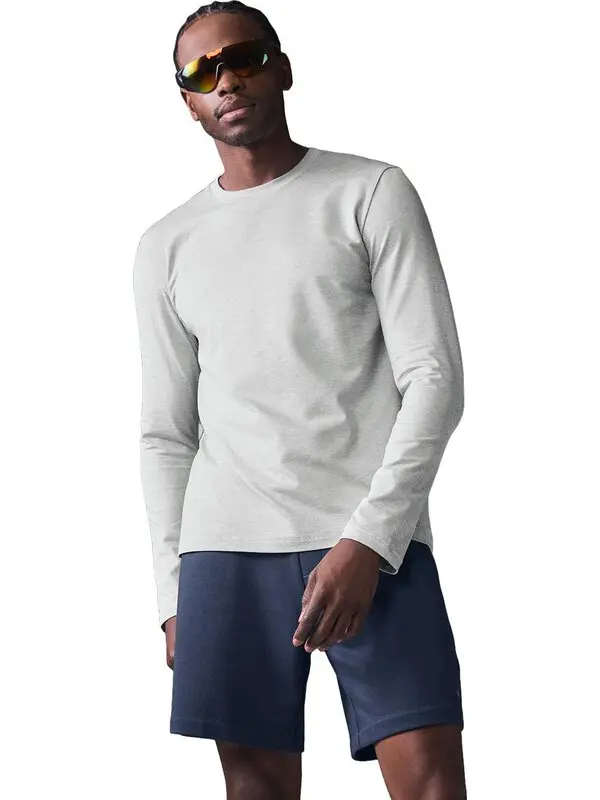 Alo Yoga Conquer Reform Crewneck Long Sleeve Top - Athletic Heather Grey