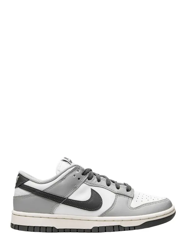Nike Dunk Low Sneakers - White