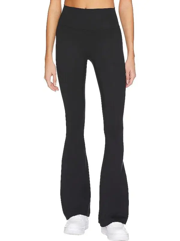 WELLBEING + BEINGWELL Flowwell Callista Pant - Black