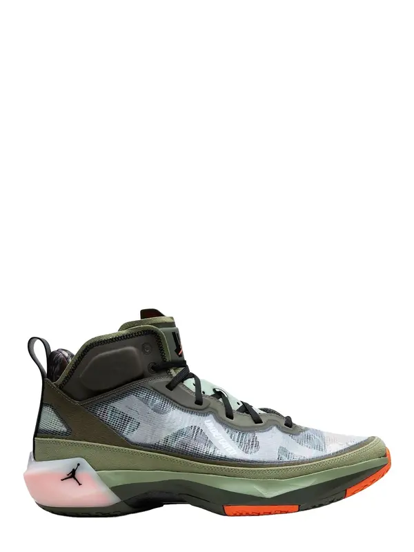 JORDAN X Undefeated Air 37 Flight Jacket Sneakers - Green