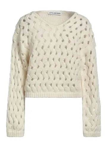 ATTIC AND BARN Knitted Heavy-weight V-neck Sweater - White