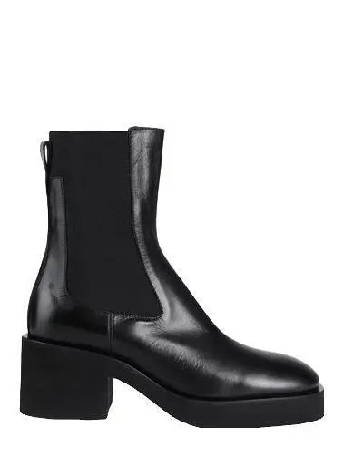 Arket Soft Leather Ankle Chelsea Boots - Black