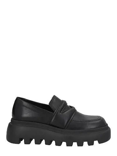 VIC MATIE Soft Leather Loafers - Black
