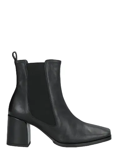 IXOS Ankle Boots In Leather - Black