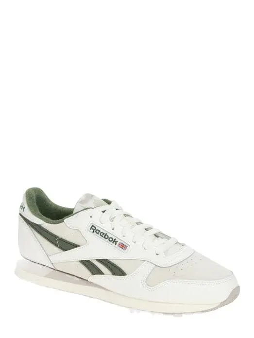 REEBOK Classic Leather Sneaker - Chalk/ Chalk/ Breakaway Green