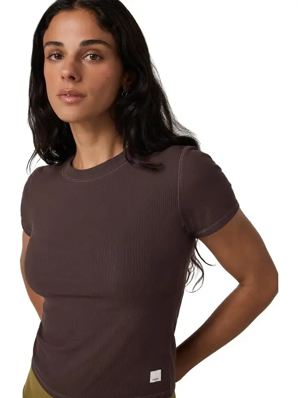 Vuori Pose Fitted T-shirt - French Roast