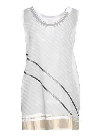 ROHKA Embroidered Top - White