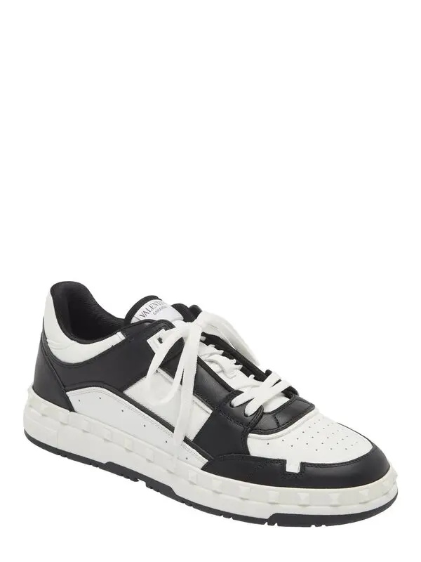 Valentino Garavani Rockstud Low-top Sneakers - Bianco/ Nero