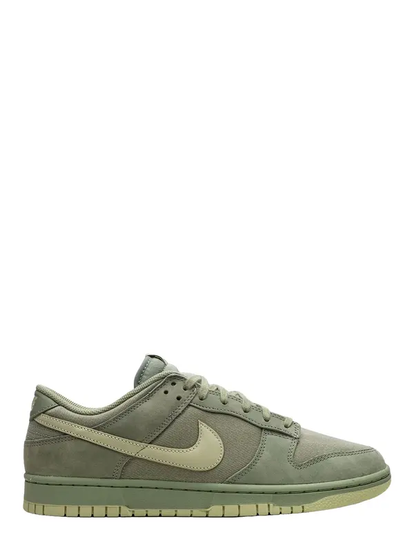 Nike Dunk Low Oil Sneakers - Green