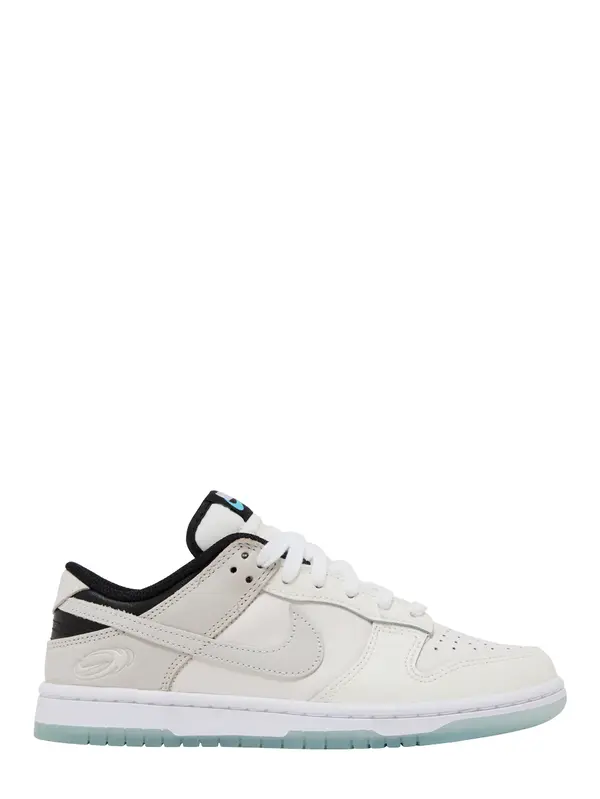 Nike Dunk Low Sneakers - White