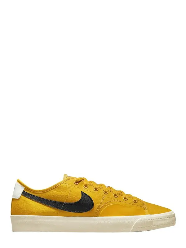 Nike Daan Van Der Linden X Blazer Court Sb Sneakers - Yellow