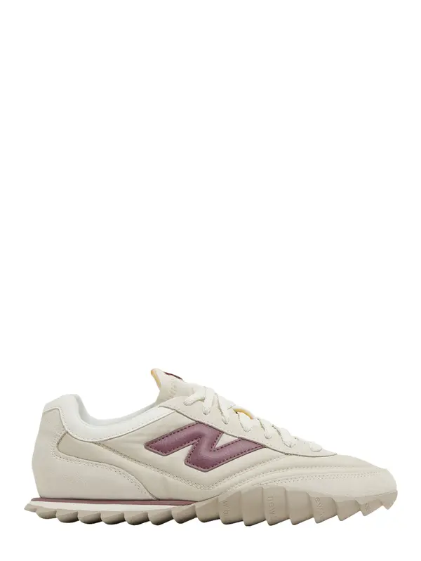 NEW BALANCE Rc30 Sneakers - Cream