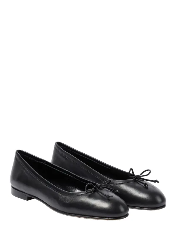 Manolo Blahnik Veralli Leather Ballet Flats - Black
