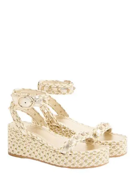 Valentino Garavani Rockstud Flatform Sandals - Gold