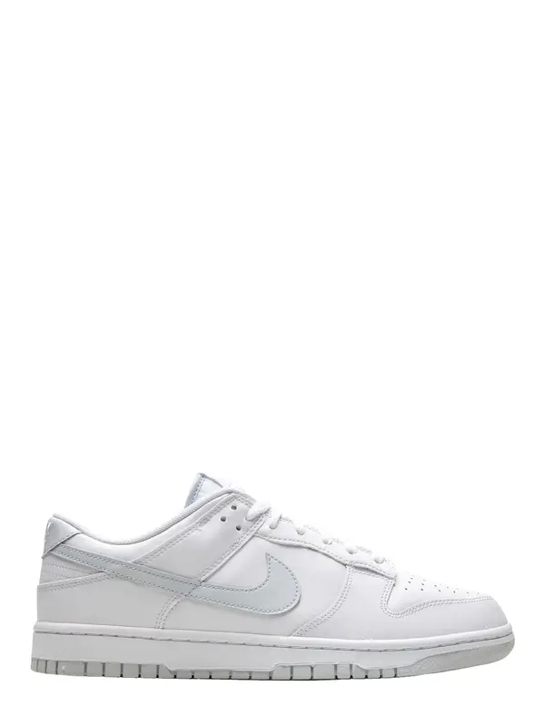 Nike Dunk Low Retro Sneakers - White