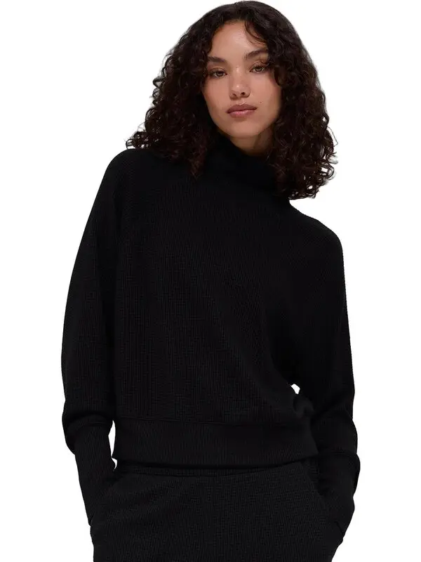 Alo Yoga Waffle Weekend Escape Long Sleeve Top - Black