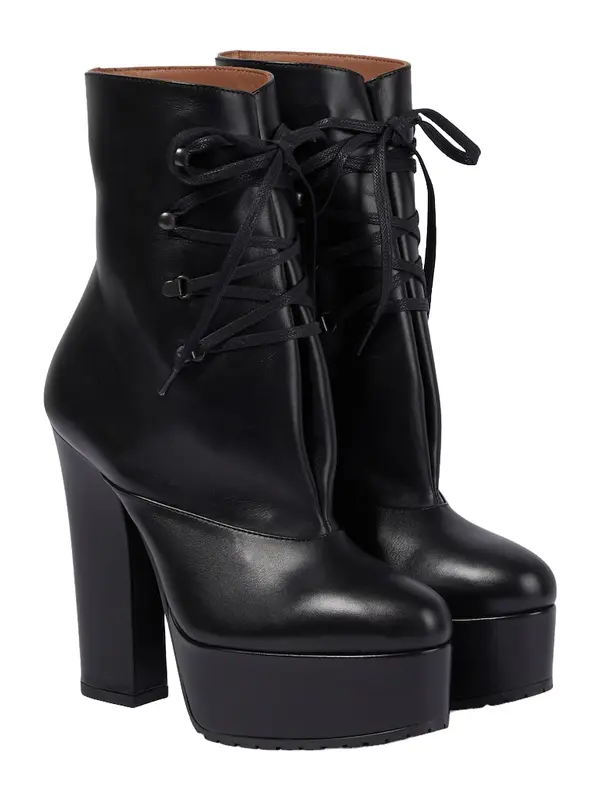 Alaïa Trekk 135 Leather Ankle Boots - Black