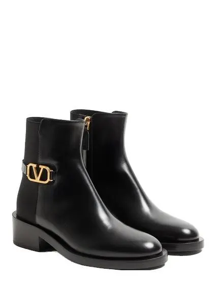 Valentino Garavani Vlogo Signature Calfskin Ankle Boots - Black