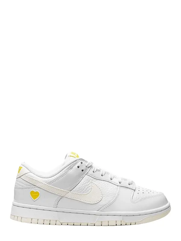 Nike Dunk Low Sneakers - White